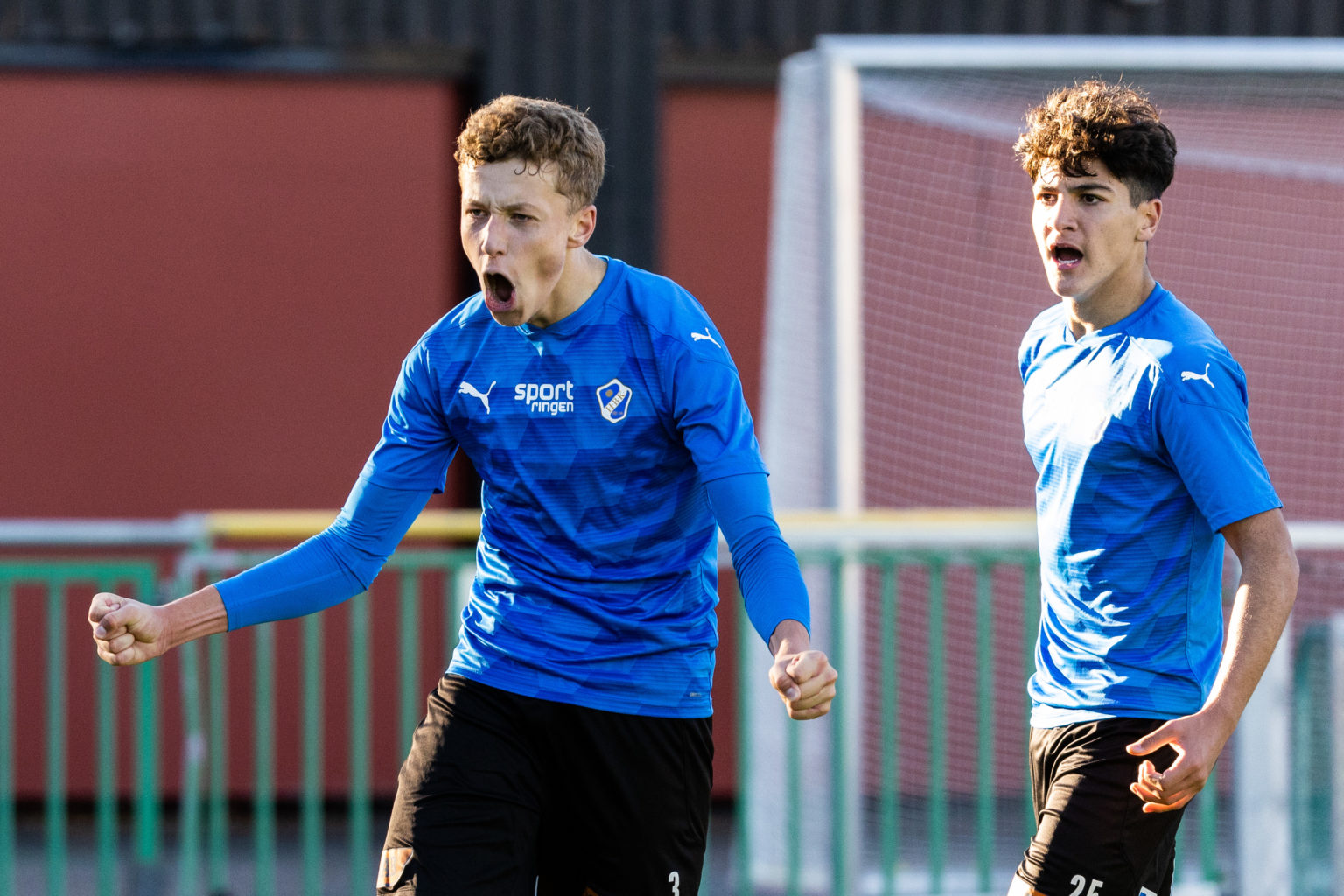 Brommapojkarna P16-mästare efter dramatisk final - Unicoach - Svensk ...